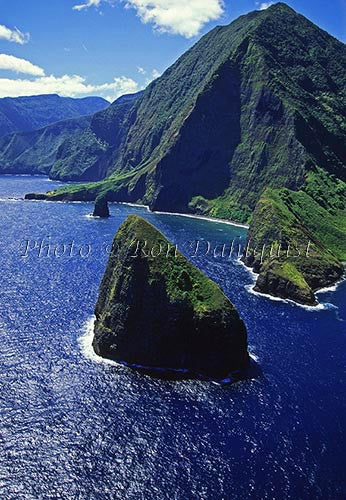 Aerial view of cliffs on north shore of Molokai, Hawaii Photo ...